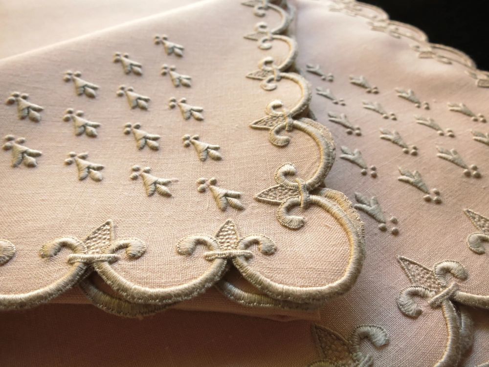 Восхитительные вышивки Мадейры. Часть 2. Marghab